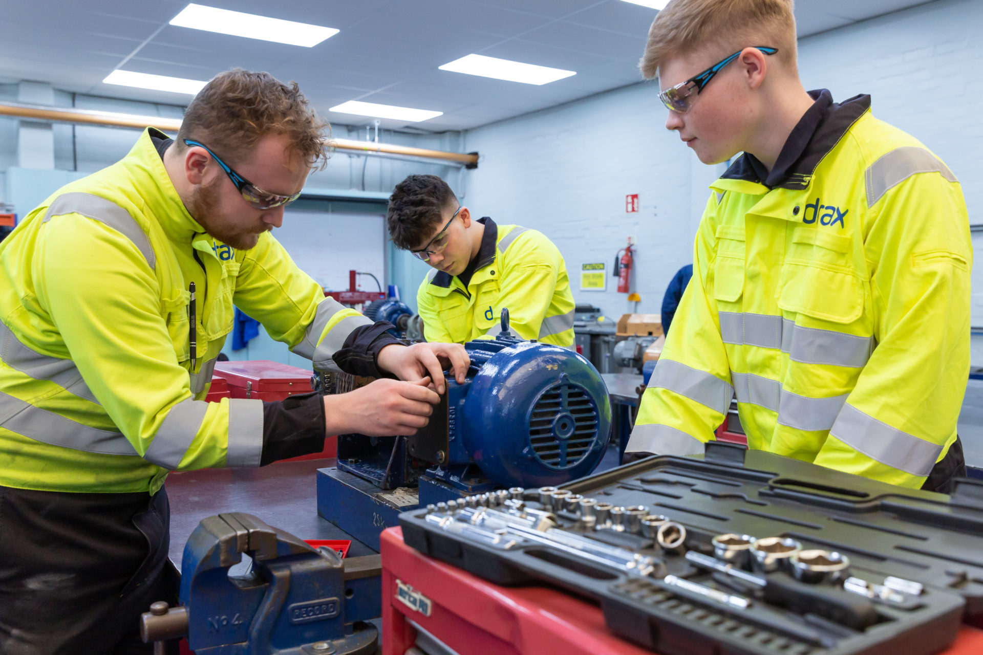 'Renewable energy apprentices' kickstart careers at Cruachan Power ...