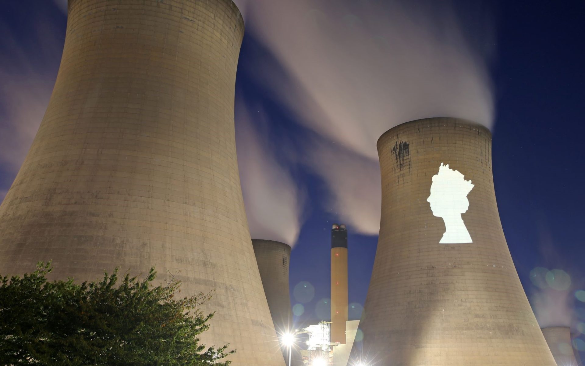 Drax’s cooling tower tribute to Queen Elizabeth II - Drax UK