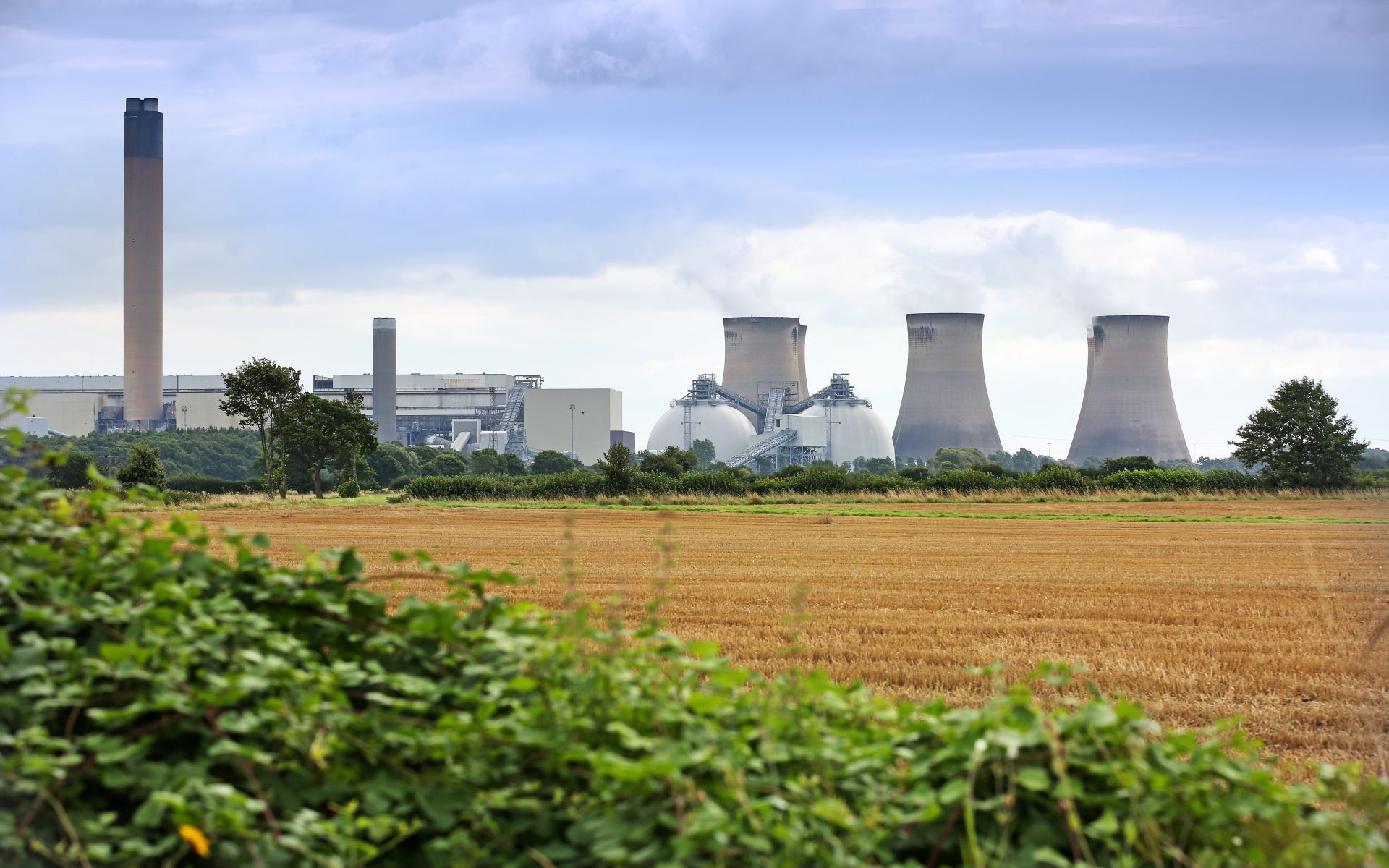 Drax cuts emissions by over 90% to become one of Europe’s lowest carbon ...